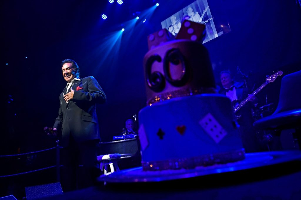 Mr. Las Vegas Wayne Newton Celebrates 60 Years Of Sin City Performances ...