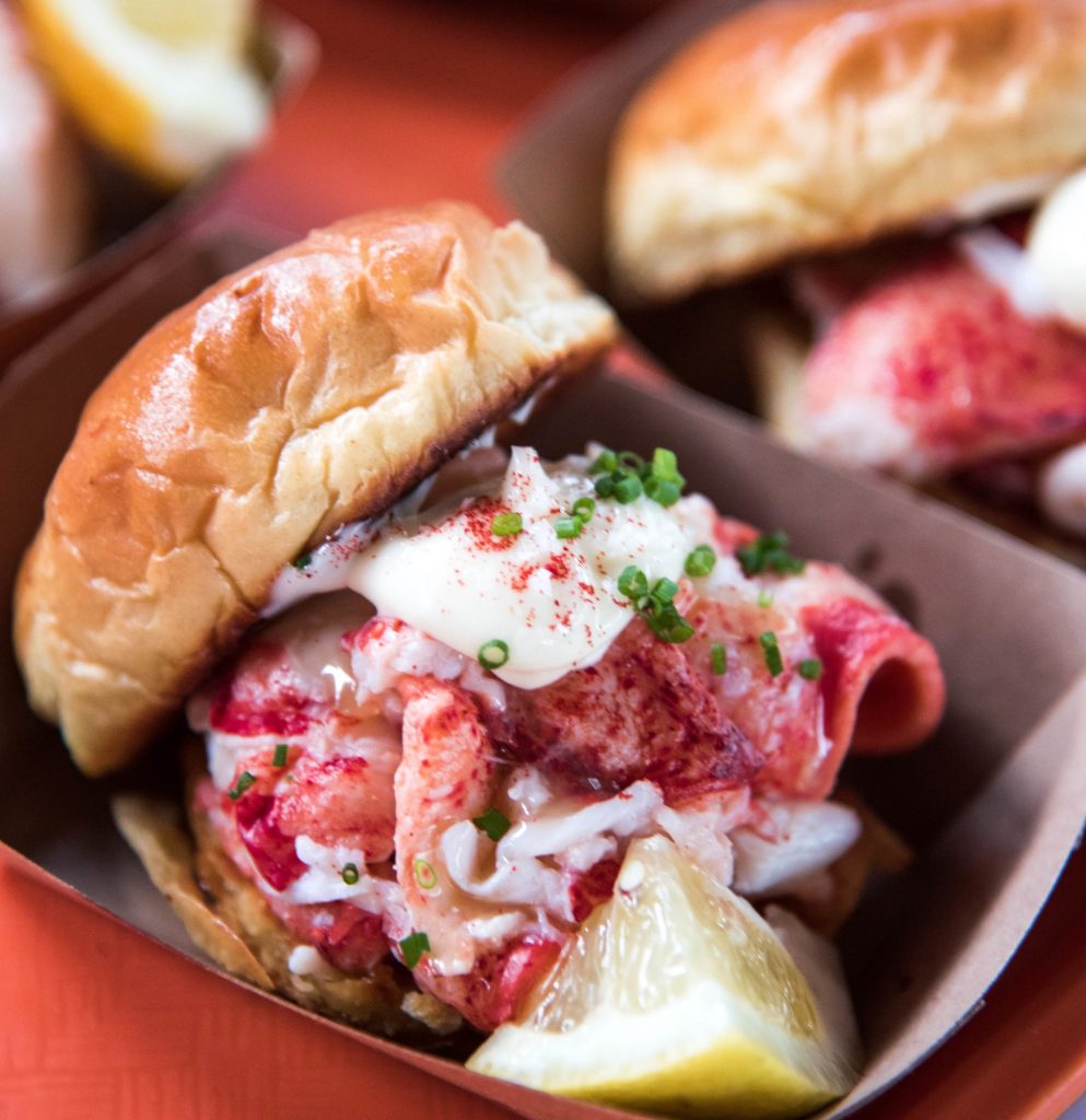 Foodie 411: Who Won The World's Best Lobster Roll? | LATF USA NEWS