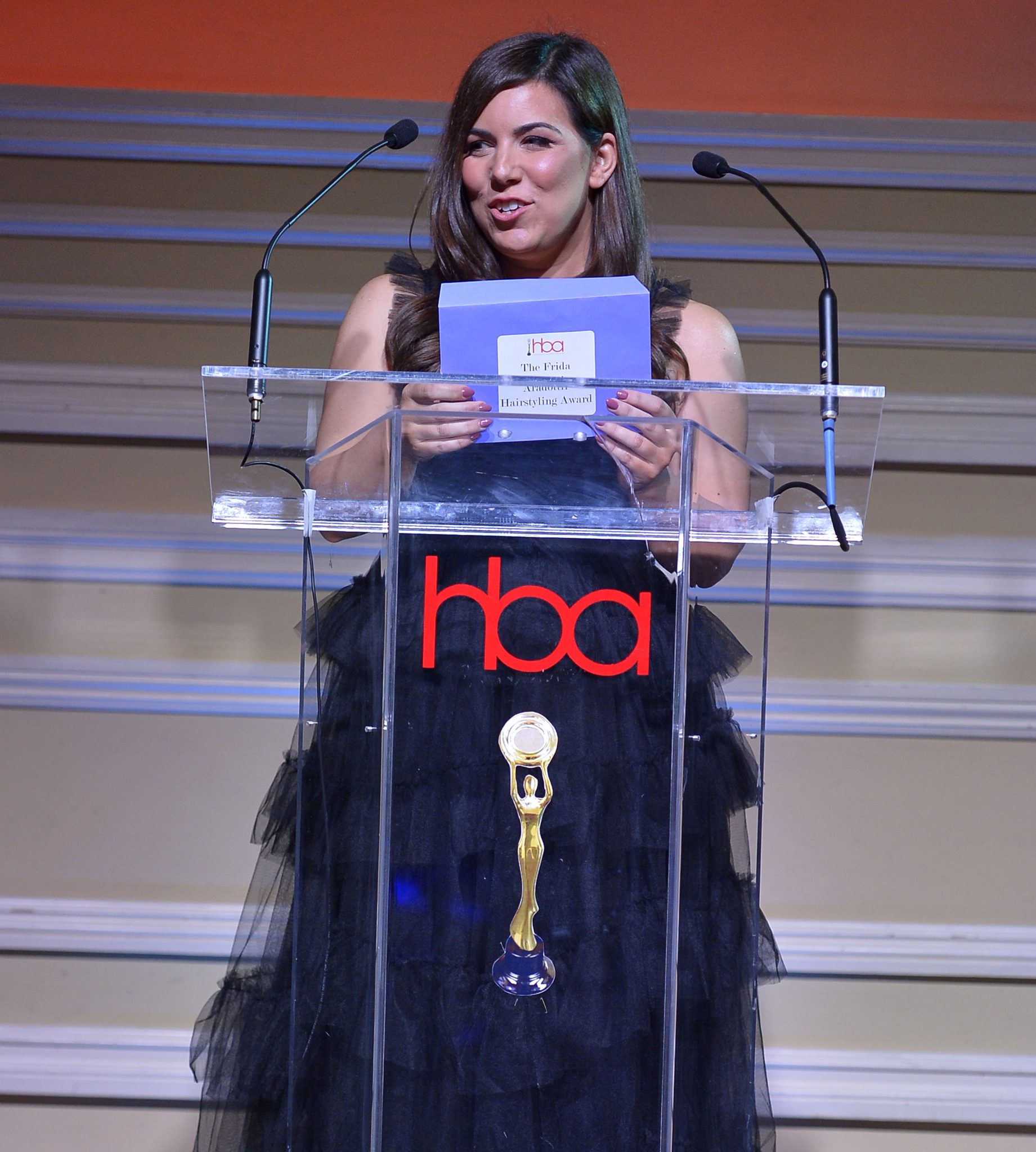 Celebrity Hairstylist Jenny Cho Wins At 2022 Hollywood Beauty Awards ...