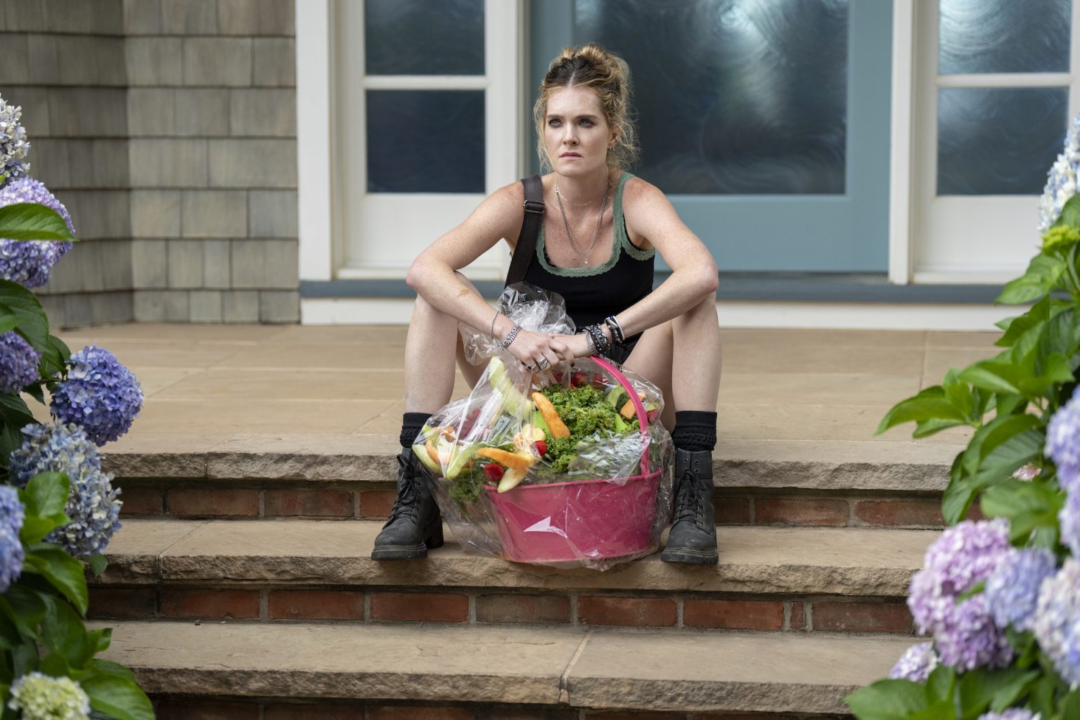 Meghann Fahy Stars With Julianne Moore In Netflix's "Sirens" | LATF USA ...