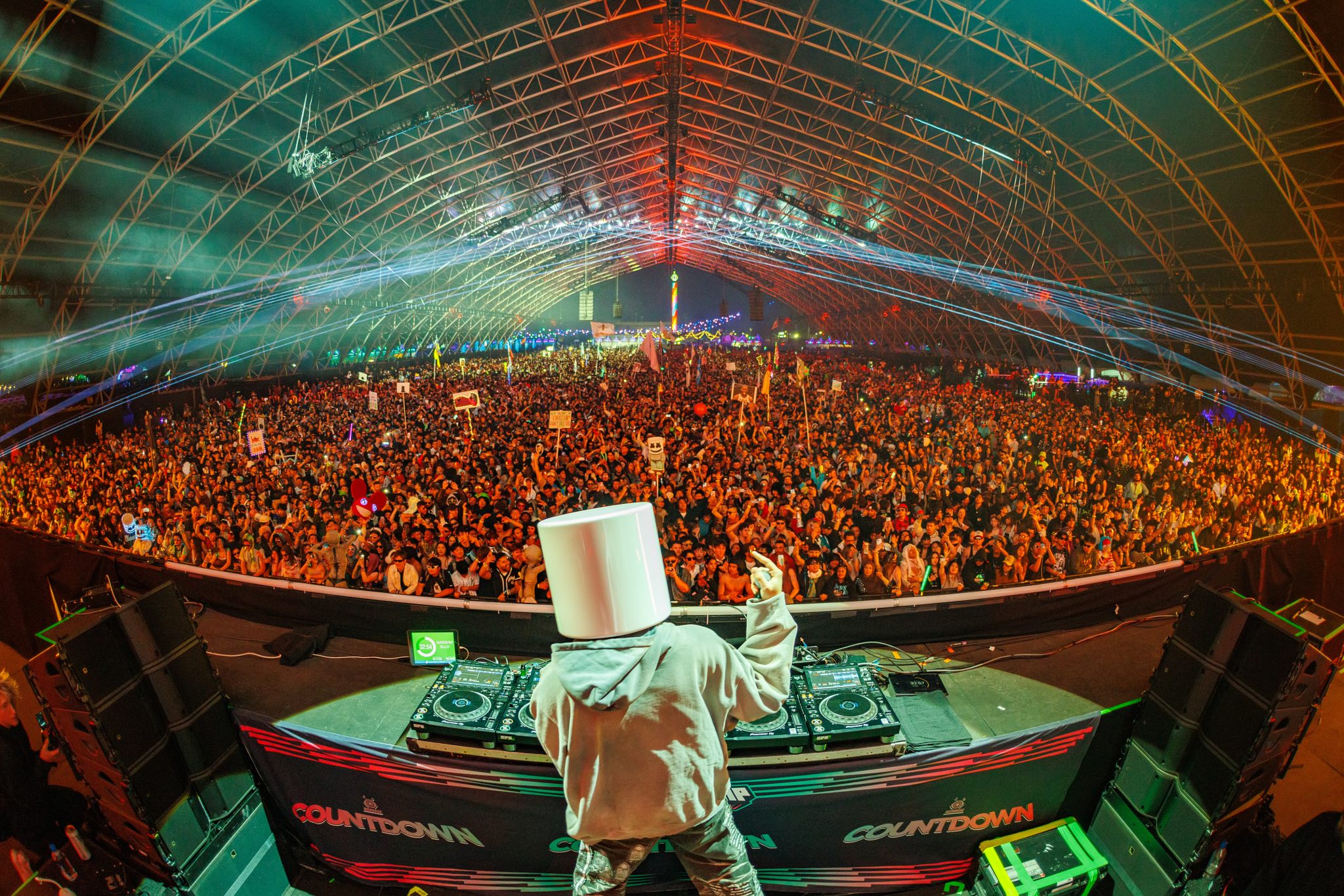 COUNTDOWN NYE Heads Indoors in Downtown LA | LATF USA NEWS